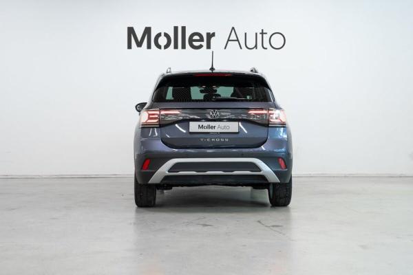 Grey Volkswagen T-Cross 2025 in Vilnius, with an engine capacity of 1.00 L and mileage of 25 thousand km for 22400 €, photo 6 on AUTOMOTO.COM.LV
