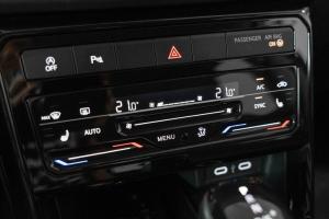 Pelēks Volkswagen T-Cross 2025 Viļņa, ar dzinēja tilpumu 1.00 L un nobraukumu 25 tūkst. km par 22400 €, foto 16 vietnē AUTOMOTO.COM.LV