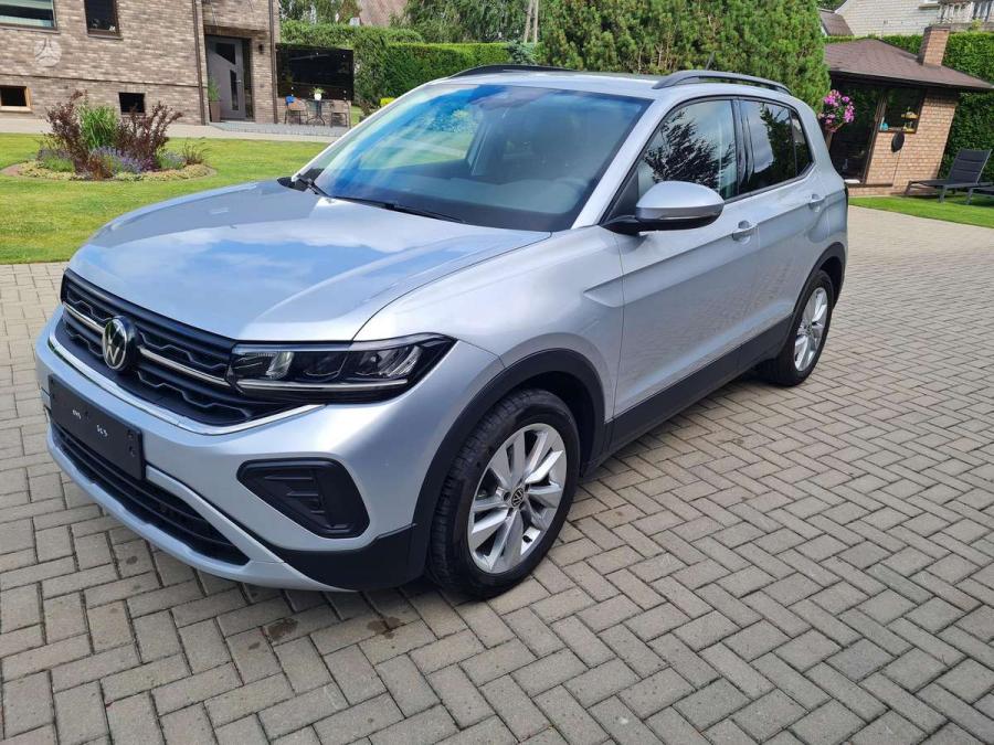 Серый Фольксваген T-Cross 2025 в Расейняй, объемом двигателя 1.00 л и пробегом 7 тыс. км за 19900 €, фото 1 на AUTOMOTO.COM.LV