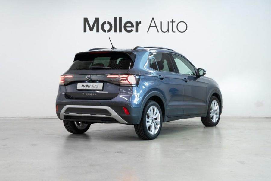 Pelēks Volkswagen T-Cross 2025 Viļņa, ar dzinēja tilpumu 1.00 L un nobraukumu 24 tūkst. km par 22400 €, foto 4 vietnē AUTOMOTO.COM.LV