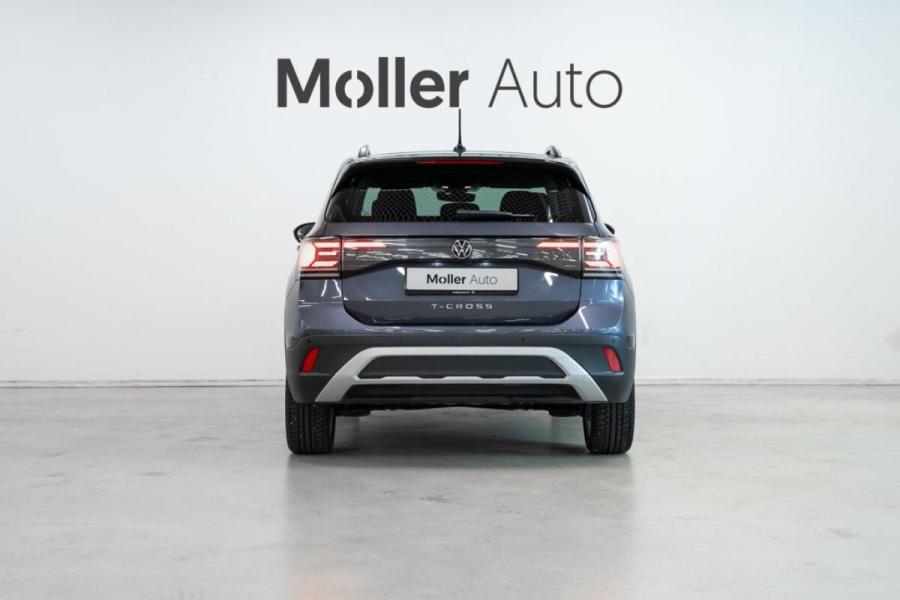 Pelēks Volkswagen T-Cross 2025 Viļņa, ar dzinēja tilpumu 1.00 L un nobraukumu 24 tūkst. km par 22400 €, foto 7 vietnē AUTOMOTO.COM.LV