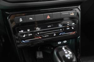 Pelēks Volkswagen T-Cross 2025 Viļņa, ar dzinēja tilpumu 1.00 L un nobraukumu 24 tūkst. km par 22400 €, foto 16 vietnē AUTOMOTO.COM.LV