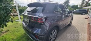 Pelēks Volkswagen T-Cross 2025 Rīga, ar dzinēja tilpumu 1.00 L un nobraukumu 23 tūkst. km par 27000 €, foto 4 vietnē AUTOMOTO.COM.LV