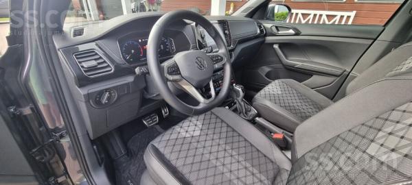 Pelēks Volkswagen T-Cross 2025 Rīga, ar dzinēja tilpumu 1.00 L un nobraukumu 23 tūkst. km par 27000 €, foto 7 vietnē AUTOMOTO.COM.LV