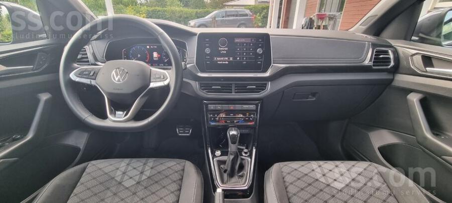 Pelēks Volkswagen T-Cross 2025 Rīga, ar dzinēja tilpumu 1.00 L un nobraukumu 23 tūkst. km par 27000 €, foto 9 vietnē AUTOMOTO.COM.LV
