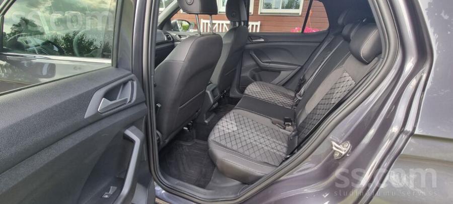 Pelēks Volkswagen T-Cross 2025 Rīga, ar dzinēja tilpumu 1.00 L un nobraukumu 23 tūkst. km par 27000 €, foto 13 vietnē AUTOMOTO.COM.LV