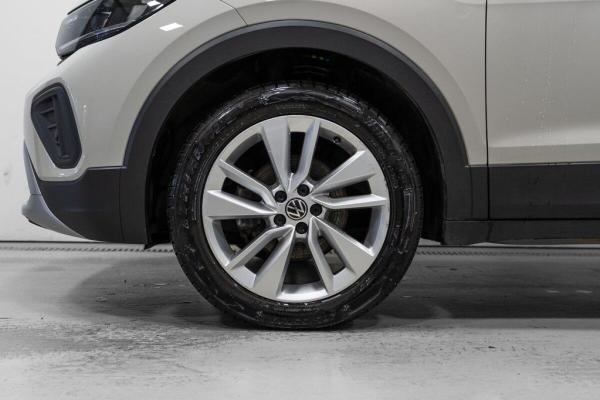 Pelēks Volkswagen T-Cross 2025 Viļņa, ar dzinēja tilpumu 1.00 L un nobraukumu 24 tūkst. km par 21950 €, foto 5 vietnē AUTOMOTO.COM.LV