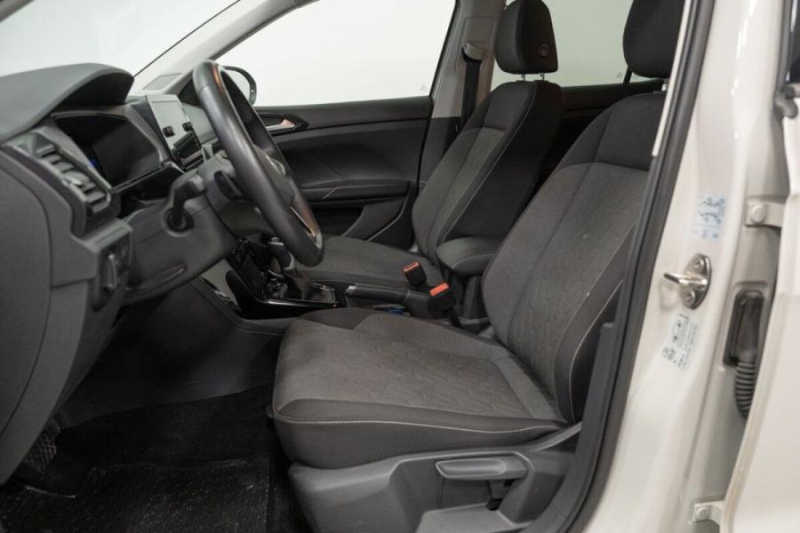 Pelēks Volkswagen T-Cross 2025 Viļņa, ar dzinēja tilpumu 1.00 L un nobraukumu 24 tūkst. km par 21950 €, foto 8 vietnē AUTOMOTO.COM.LV