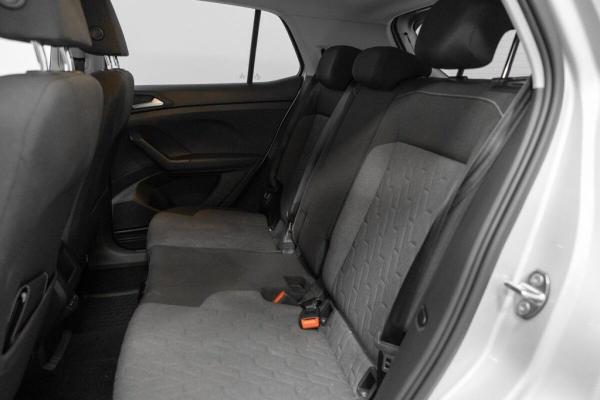 Pelēks Volkswagen T-Cross 2025 Viļņa, ar dzinēja tilpumu 1.00 L un nobraukumu 22 tūkst. km par 21950 €, foto 6 vietnē AUTOMOTO.COM.LV