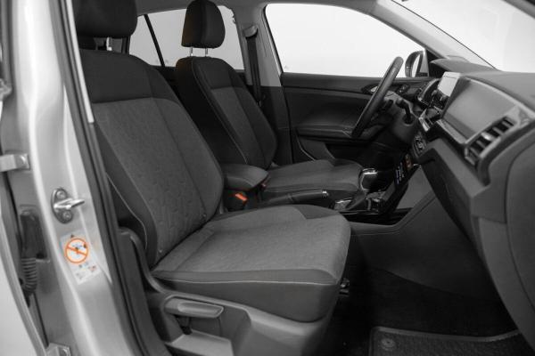 Pelēks Volkswagen T-Cross 2025 Viļņa, ar dzinēja tilpumu 1.00 L un nobraukumu 22 tūkst. km par 21950 €, foto 7 vietnē AUTOMOTO.COM.LV