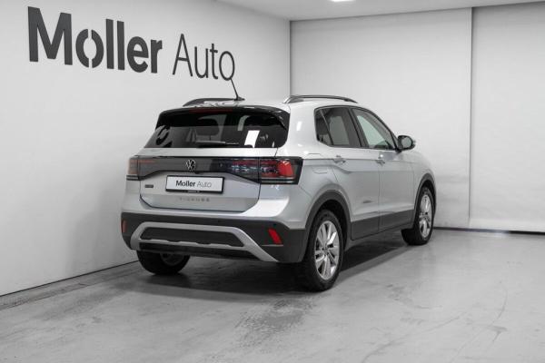 Pelēks Volkswagen T-Cross 2025 Viļņa, ar dzinēja tilpumu 1.00 L un nobraukumu 25 tūkst. km par 21950 €, foto 3 vietnē AUTOMOTO.COM.LV