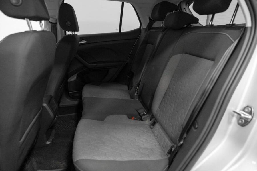 Grey Volkswagen T-Cross 2025 in Vilnius, with an engine capacity of 1.00 L and mileage of 25 thousand km for 21950 €, photo 7 on AUTOMOTO.COM.LV