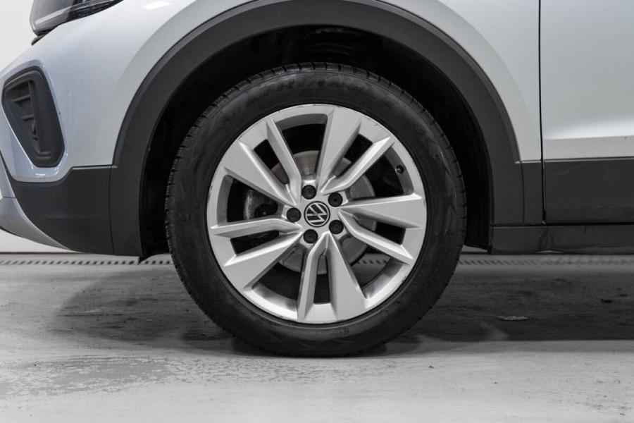 Grey Volkswagen T-Cross 2025 in Vilnius, with an engine capacity of 1.00 L and mileage of 25 thousand km for 21950 €, photo 20 on AUTOMOTO.COM.LV