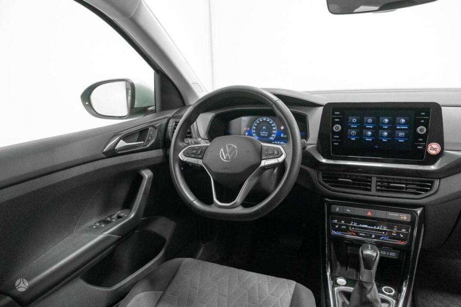 Серый Фольксваген T-Cross 2025 в Вильнюс, объемом двигателя 1.00 л и пробегом 25 тыс. км за 21950 €, фото 11 на AUTOMOTO.COM.LV