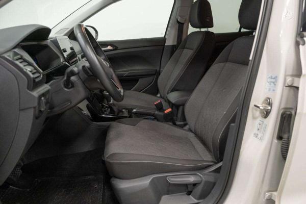 Pelēks Volkswagen T-Cross 2025 Viļņa, ar dzinēja tilpumu 1.00 L un nobraukumu 24 tūkst. km par 21950 €, foto 5 vietnē AUTOMOTO.COM.LV