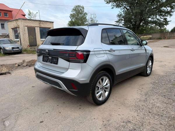 Pelēks Volkswagen T-Cross 2025 Kauņa, ar dzinēja tilpumu 1.00 L un nobraukumu 26 tūkst. km par 12900 €, foto 4 vietnē AUTOMOTO.COM.LV
