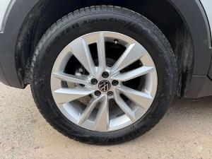 Серый Фольксваген T-Cross 2025 в Каунас, объемом двигателя 1.00 л и пробегом 26 тыс. км за 12900 €, фото 33 на AUTOMOTO.COM.LV
