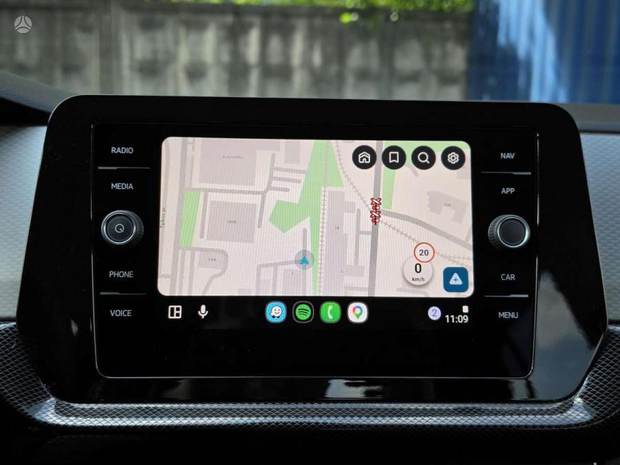 Серый Фольксваген T-Cross 2025 в Каунас, объемом двигателя 1.00 л и пробегом 28 тыс. км за 14400 €, фото 34 на AUTOMOTO.COM.LV