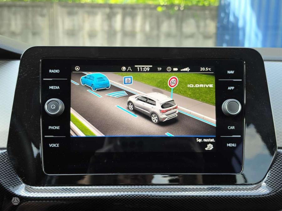 Серый Фольксваген T-Cross 2025 в Каунас, объемом двигателя 1.00 л и пробегом 28 тыс. км за 14400 €, фото 35 на AUTOMOTO.COM.LV