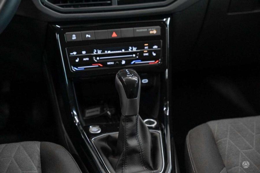 Серый Фольксваген T-Cross 2025 в Вильнюс, объемом двигателя 1.00 л и пробегом 25 тыс. км за 21550 €, фото 17 на AUTOMOTO.COM.LV