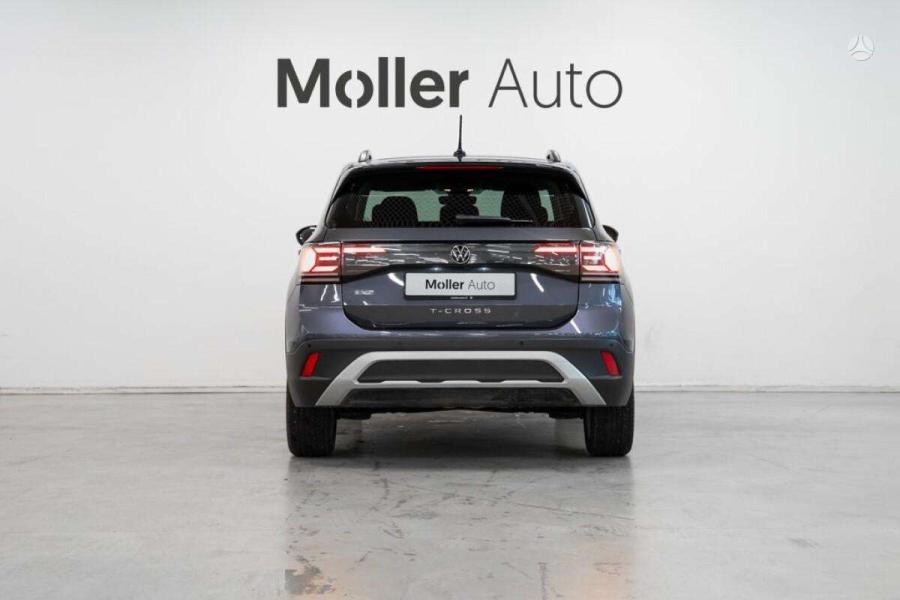 Pelēks Volkswagen T-Cross 2025 Viļņa, ar dzinēja tilpumu 1.00 L un nobraukumu 23 tūkst. km par 21750 €, foto 7 vietnē AUTOMOTO.COM.LV