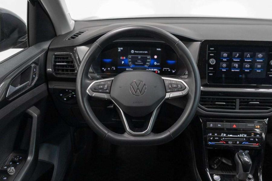 Pelēks Volkswagen T-Cross 2025 Viļņa, ar dzinēja tilpumu 1.00 L un nobraukumu 23 tūkst. km par 21750 €, foto 10 vietnē AUTOMOTO.COM.LV