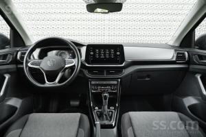 Серый Фольксваген T-Cross 2025 в Рига, объемом двигателя 1.00 л и пробегом 46 тыс. км за 22900 €, фото 7 на AUTOMOTO.COM.LV