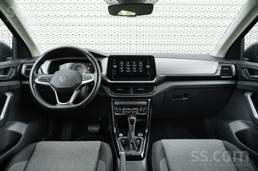 Серый Фольксваген T-Cross 2025 в Рига, объемом двигателя 1.00 л и пробегом 46 тыс. км за 22900 €, фото 7 на AUTOMOTO.COM.LV