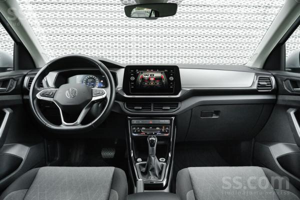 Grey Volkswagen T-Cross 2025 in Riga, with an engine capacity of 1.00 L and mileage of 45 thousand km for 22900 €, photo 7 on AUTOMOTO.COM.LV