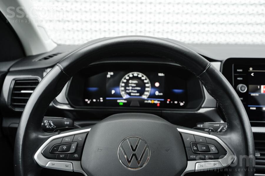 Pelēks Volkswagen T-Cross 2025 Rīga, ar dzinēja tilpumu 1.00 L un nobraukumu 45 tūkst. km par 22900 €, foto 13 vietnē AUTOMOTO.COM.LV
