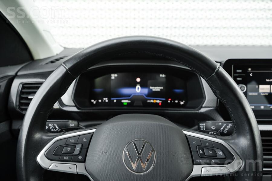Pelēks Volkswagen T-Cross 2025 Rīga, ar dzinēja tilpumu 1.00 L un nobraukumu 46 tūkst. km par 22900 €, foto 13 vietnē AUTOMOTO.COM.LV