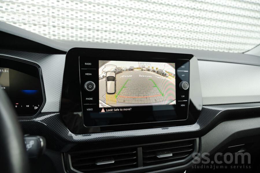 Pelēks Volkswagen T-Cross 2025 Rīga, ar dzinēja tilpumu 1.00 L un nobraukumu 46 tūkst. km par 22900 €, foto 14 vietnē AUTOMOTO.COM.LV