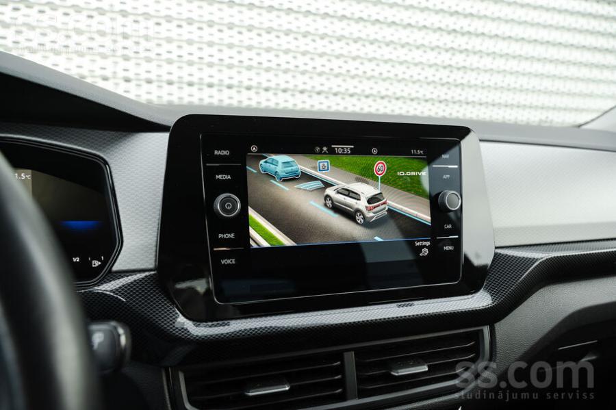 Pelēks Volkswagen T-Cross 2025 Rīga, ar dzinēja tilpumu 1.00 L un nobraukumu 46 tūkst. km par 22900 €, foto 18 vietnē AUTOMOTO.COM.LV