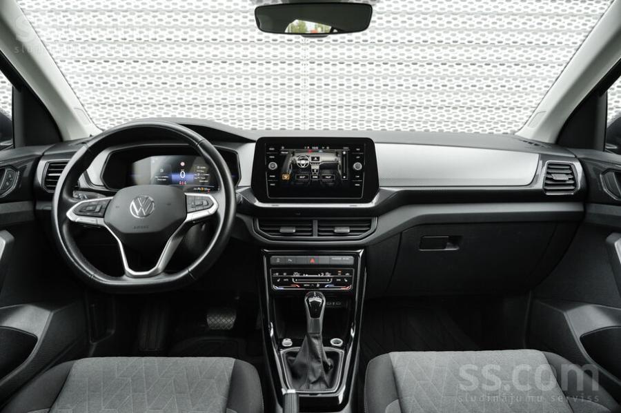 Серый Фольксваген T-Cross 2025 в Рига, объемом двигателя 1.00 л и пробегом 43 тыс. км за 22900 €, фото 7 на AUTOMOTO.COM.LV