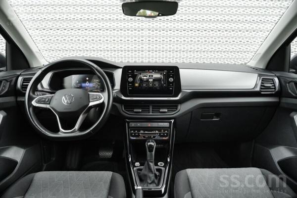Grey Volkswagen T-Cross 2025 in Riga, with an engine capacity of 1.00 L and mileage of 43 thousand km for 22900 €, photo 7 on AUTOMOTO.COM.LV