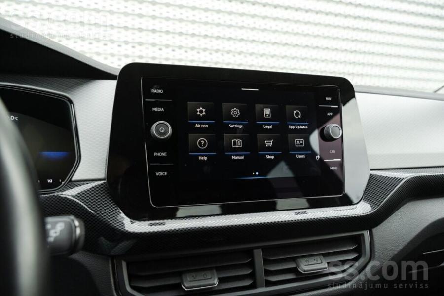 Pelēks Volkswagen T-Cross 2025 Rīga, ar dzinēja tilpumu 1.00 L un nobraukumu 43 tūkst. km par 22900 €, foto 20 vietnē AUTOMOTO.COM.LV