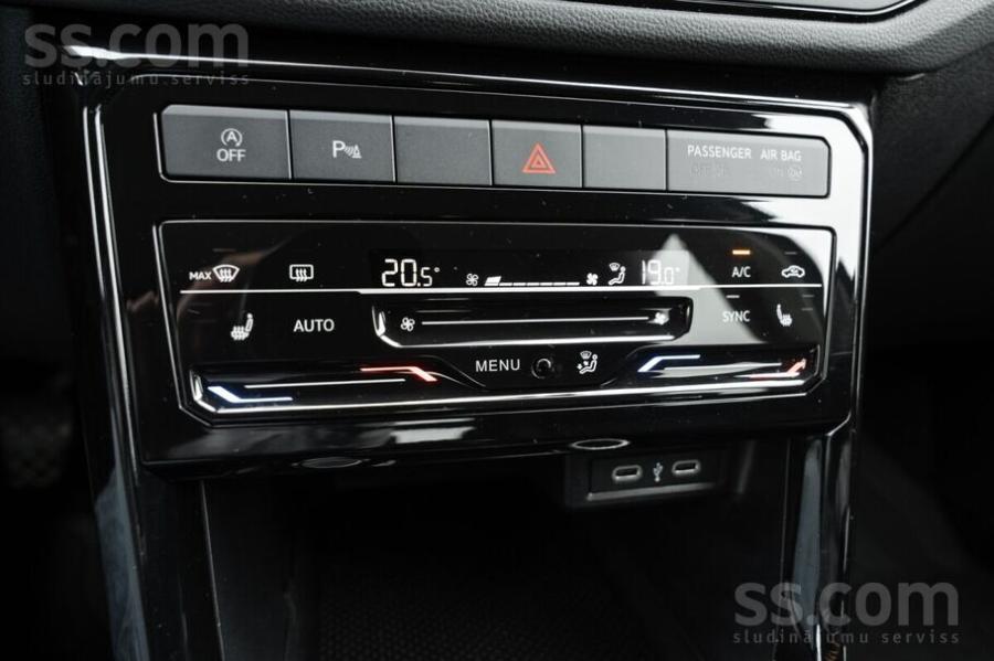 Pelēks Volkswagen T-Cross 2025 Rīga, ar dzinēja tilpumu 1.00 L un nobraukumu 43 tūkst. km par 22900 €, foto 21 vietnē AUTOMOTO.COM.LV