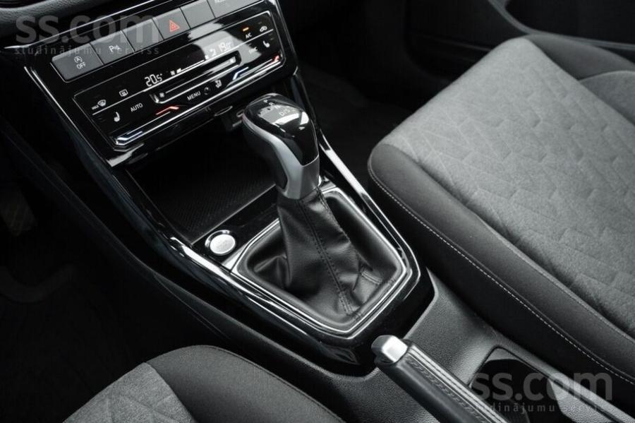 Pelēks Volkswagen T-Cross 2025 Rīga, ar dzinēja tilpumu 1.00 L un nobraukumu 43 tūkst. km par 22900 €, foto 22 vietnē AUTOMOTO.COM.LV