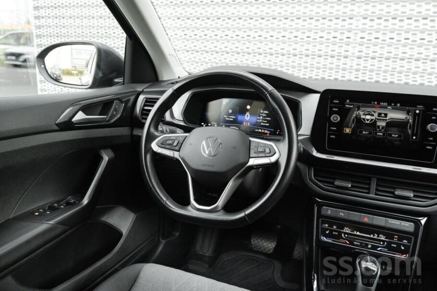 Pelēks Volkswagen T-Cross 2025 Rīga, ar dzinēja tilpumu 1.00 L un nobraukumu 43 tūkst. km par 22900 €, foto 23 vietnē AUTOMOTO.COM.LV