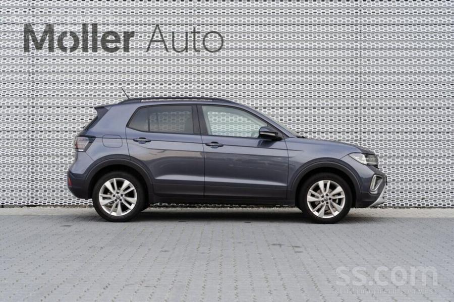 Grey Volkswagen T-Cross 2025 in Riga, with an engine capacity of 1.00 L and mileage of 46 thousand km for 22900 €, photo 6 on AUTOMOTO.COM.LV