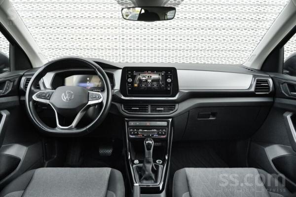 Grey Volkswagen T-Cross 2025 in Riga, with an engine capacity of 1.00 L and mileage of 46 thousand km for 22900 €, photo 7 on AUTOMOTO.COM.LV