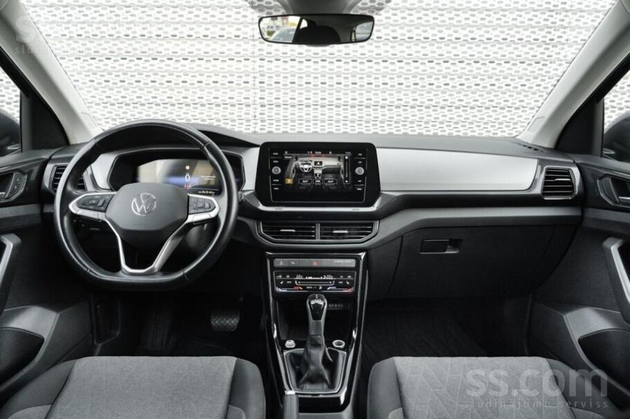 Grey Volkswagen T-Cross 2025 in Riga, with an engine capacity of 1.00 L and mileage of 46 thousand km for 22900 €, photo 7 on AUTOMOTO.COM.LV