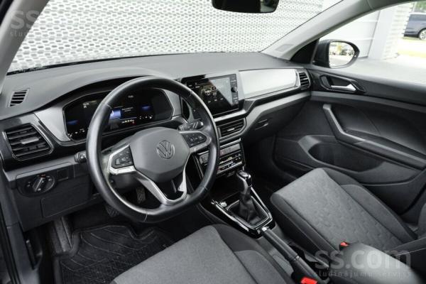 Grey Volkswagen T-Cross 2025 in Riga, with an engine capacity of 1.00 L and mileage of 46 thousand km for 22900 €, photo 9 on AUTOMOTO.COM.LV