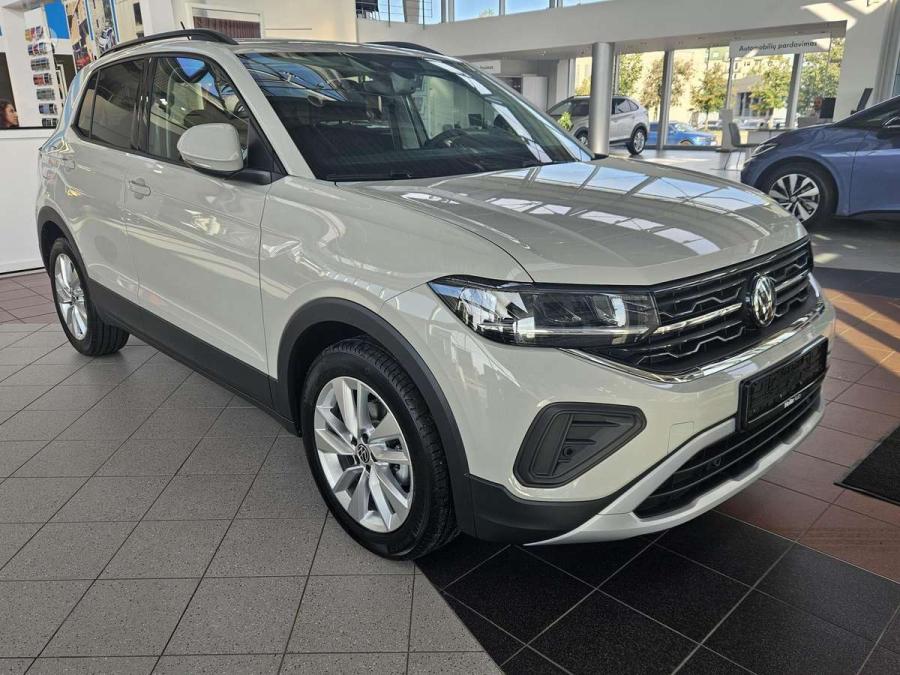 Pelēks Volkswagen T-Cross 2026 Viļņa, ar dzinēja tilpumu 1.00 L un nobraukumu 0 tūkst. km par 24700 €, foto 3 vietnē AUTOMOTO.COM.LV