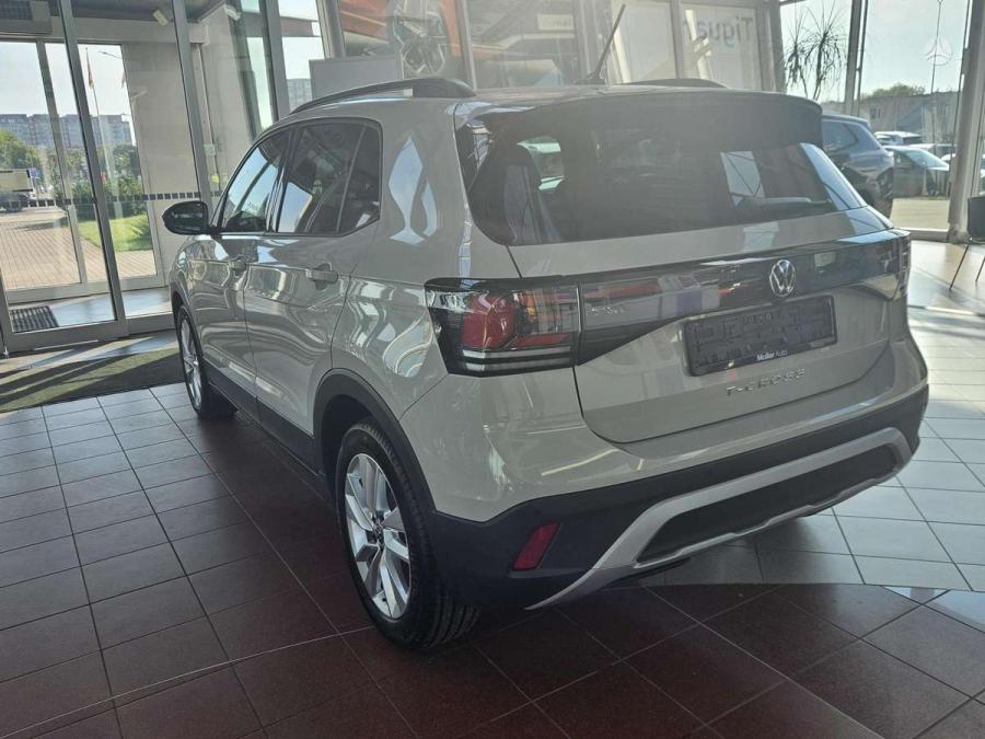 Pelēks Volkswagen T-Cross 2026 Viļņa, ar dzinēja tilpumu 1.00 L un nobraukumu 0 tūkst. km par 24700 €, foto 4 vietnē AUTOMOTO.COM.LV