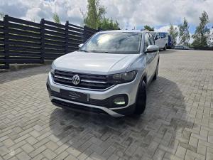 Grey Volkswagen T-Cross 2020 in Telschi, with an engine capacity of 1.60 L and mileage of 200 thousand km for 11399 €, photo 3 on AUTOMOTO.COM.LV