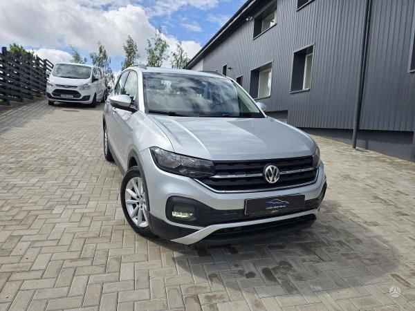 Grey Volkswagen T-Cross 2020 in Telschi, with an engine capacity of 1.60 L and mileage of 200 thousand km for 11399 €, photo 3 on AUTOMOTO.COM.LV