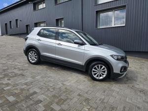 Grey Volkswagen T-Cross 2020 in Telschi, with an engine capacity of 1.60 L and mileage of 200 thousand km for 11399 €, photo 7 on AUTOMOTO.COM.LV