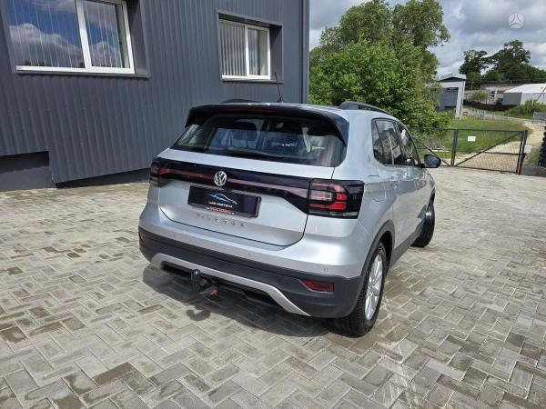 Grey Volkswagen T-Cross 2020 in Telschi, with an engine capacity of 1.60 L and mileage of 200 thousand km for 11399 €, photo 9 on AUTOMOTO.COM.LV