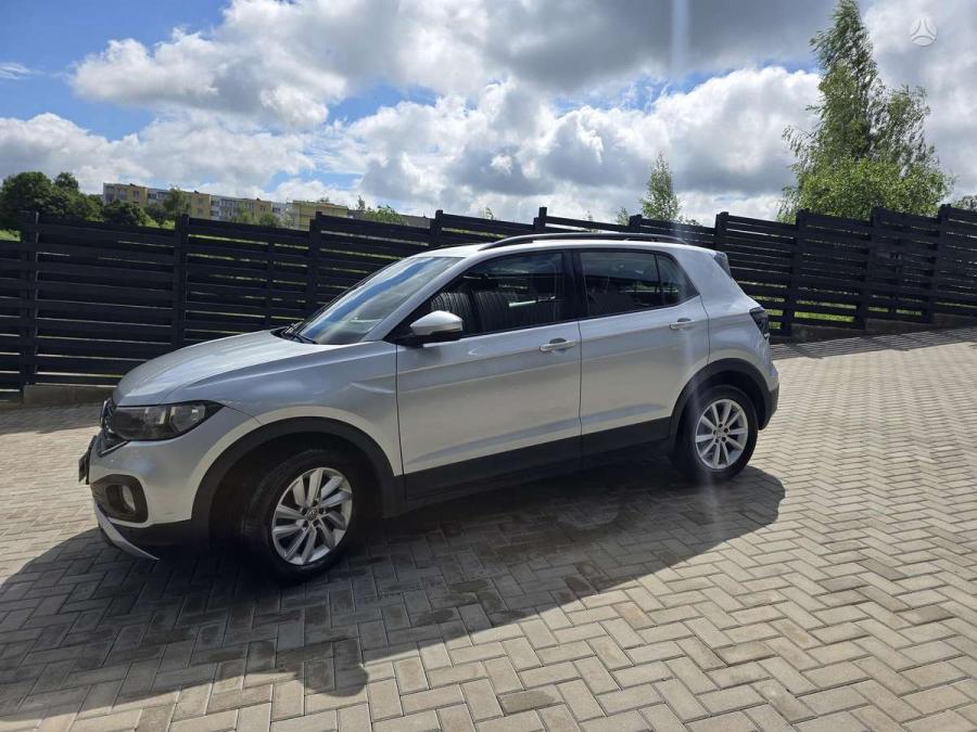 Grey Volkswagen T-Cross 2020 in Telschi, with an engine capacity of 1.60 L and mileage of 200 thousand km for 11399 €, photo 14 on AUTOMOTO.COM.LV